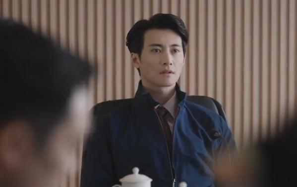 Laporan Pembawa Cinta: Saat Karier Jadi Medan Perasaan